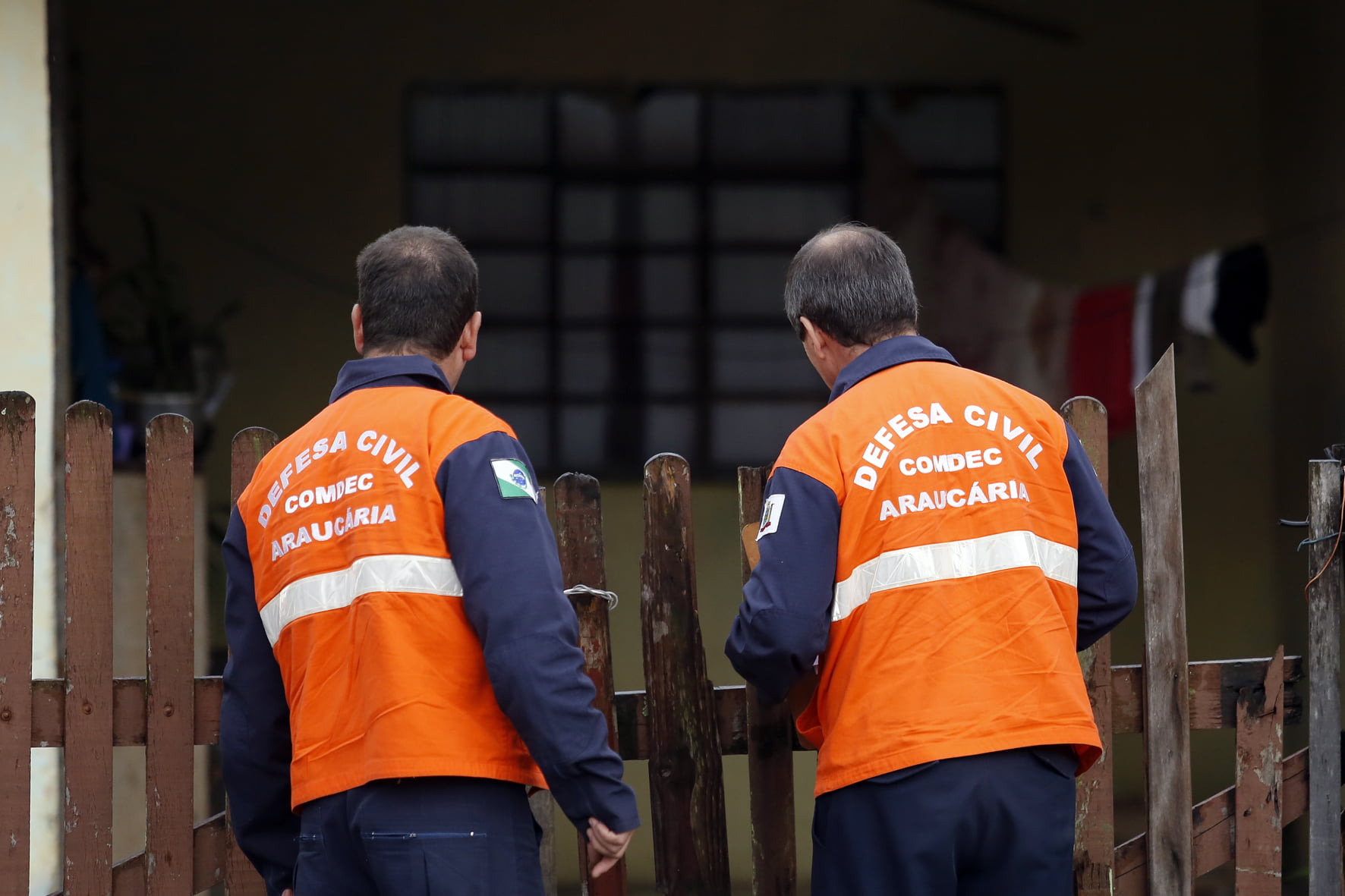 Saiba quando acionar a Defesa Civil de Araucária e qual o telefone de ...